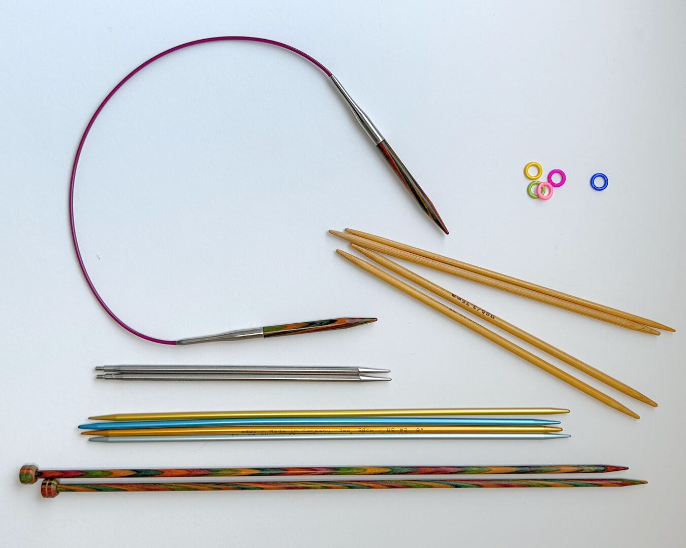 Qué agujas usar para empezar a tejer: guía para principiantes - woolanie